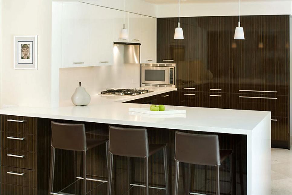 Timeless Style: White Kitchens | HGTV