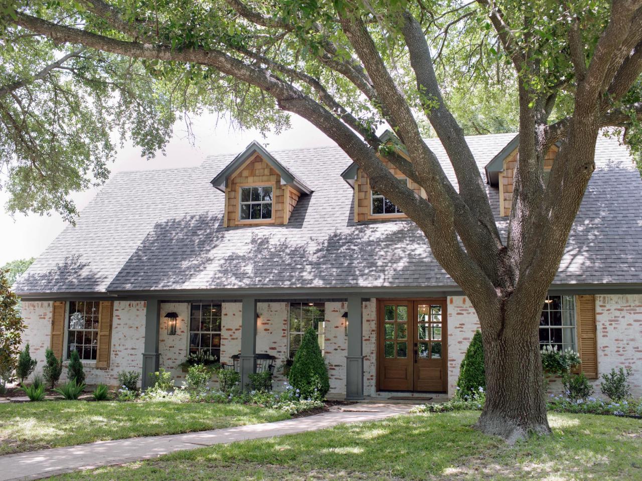 Photos Hgtvs Fixer Upper With Chip And Joanna Gaines Hgtv