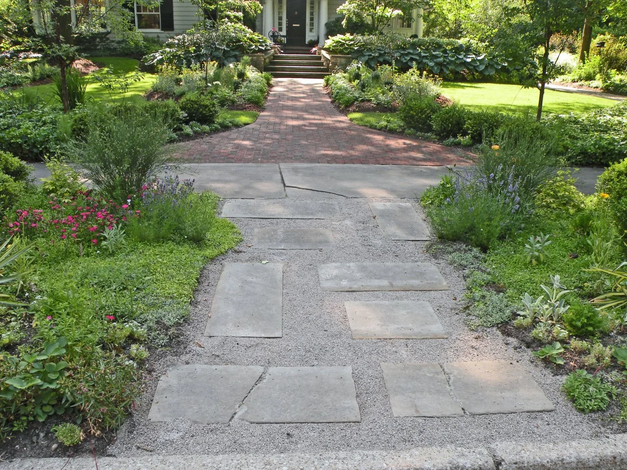 Home Sidewalk Landscaping