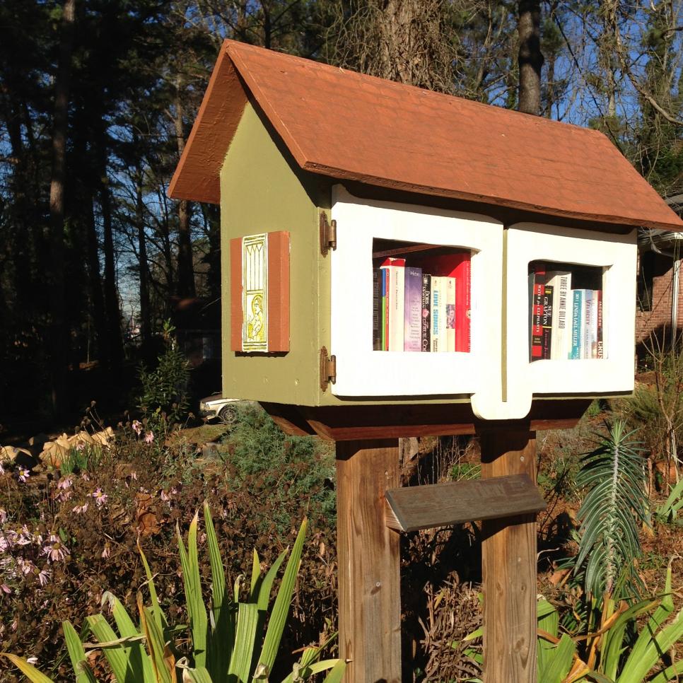 A Mailbox Library Is a Great Front Yard Feature | HGTV