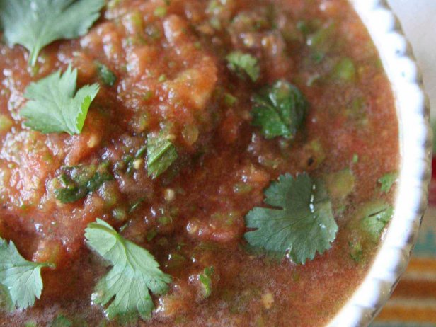 Grow Salsa in One Pot | HGTV