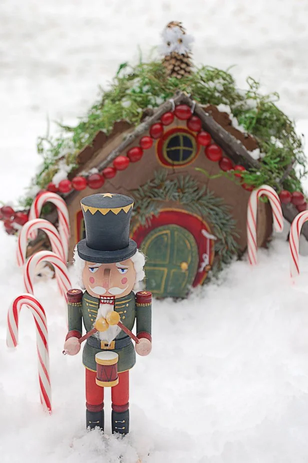 Miniature Christmas Fairy House | HGTV