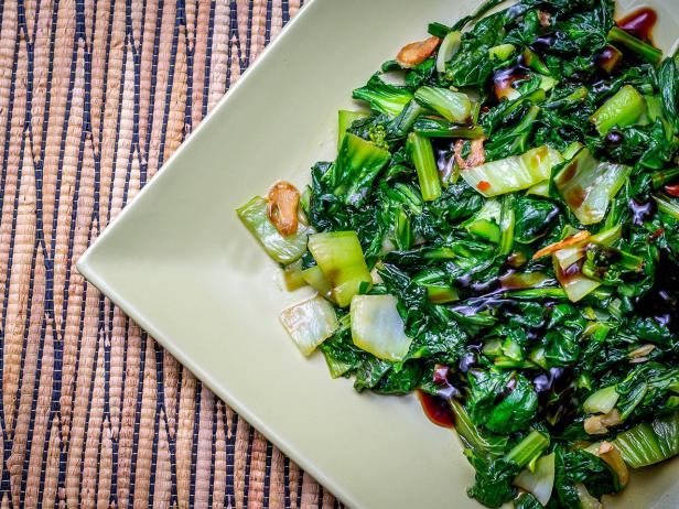 12 Delicious Ways to Eat More Leafy Green Vegetables | HGTV