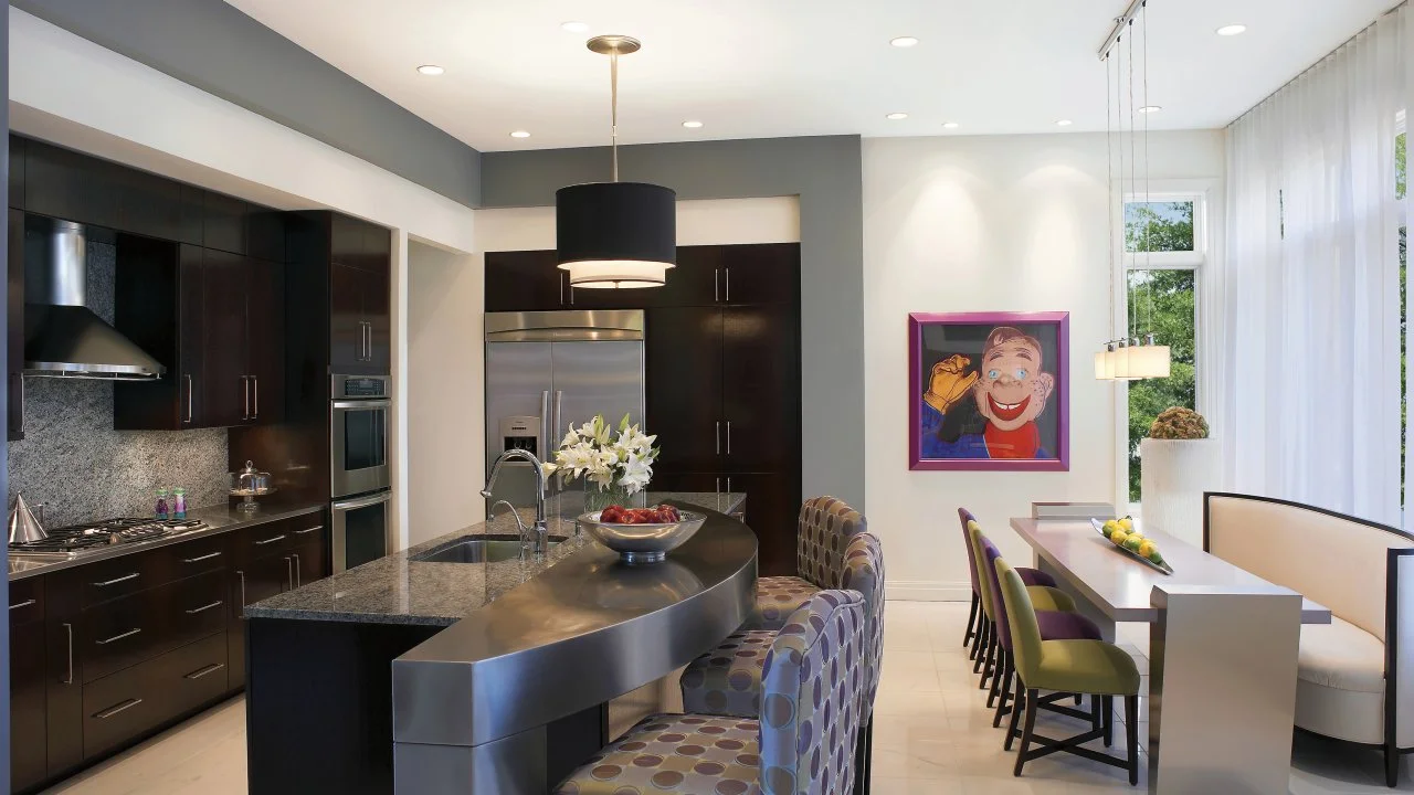 Sleek Kitchen Cupboards