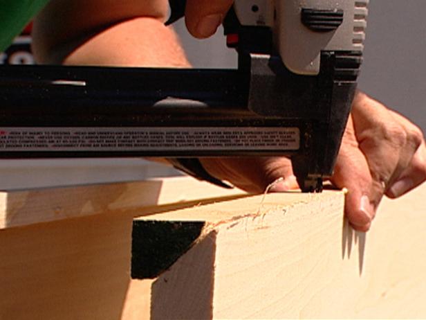 How to Build a Column with Molding | HGTV