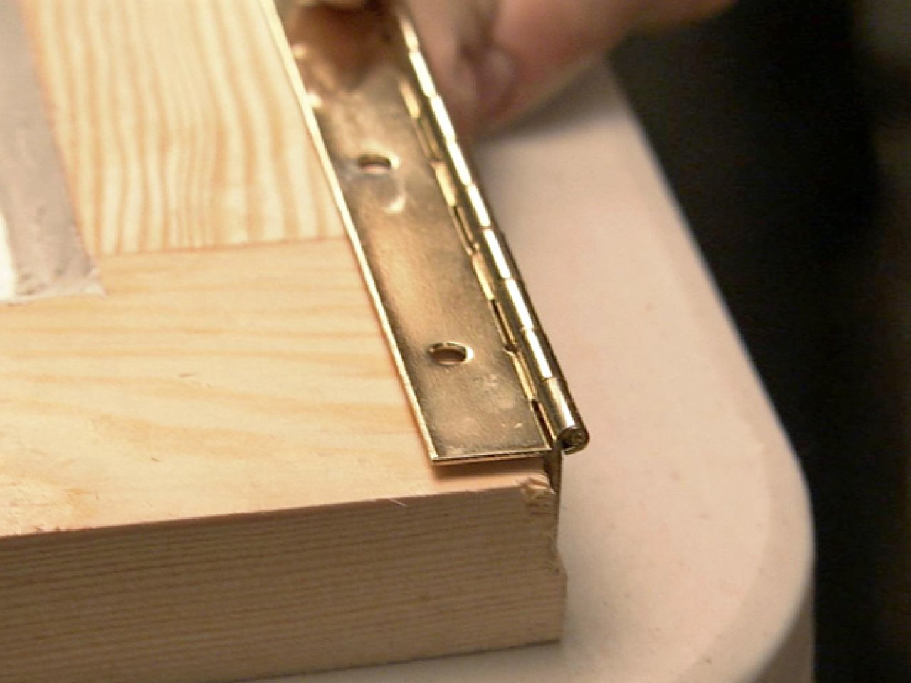 Replacing an AC Unit With a Window | HGTV