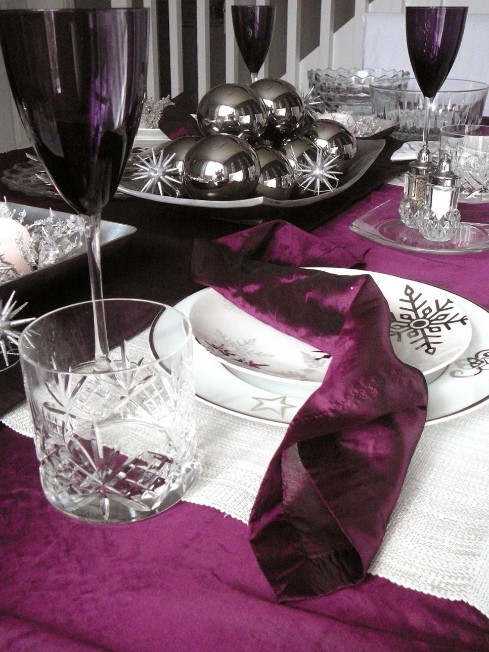 Winter Table Settings and Centerpieces | HGTV