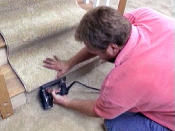 How to Install a Carpet Runner on Stairs | HGTV