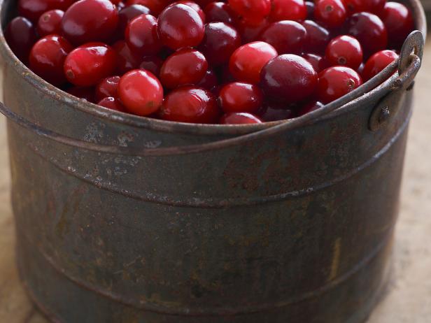 Dress up canned cranberry sauce | HGTV