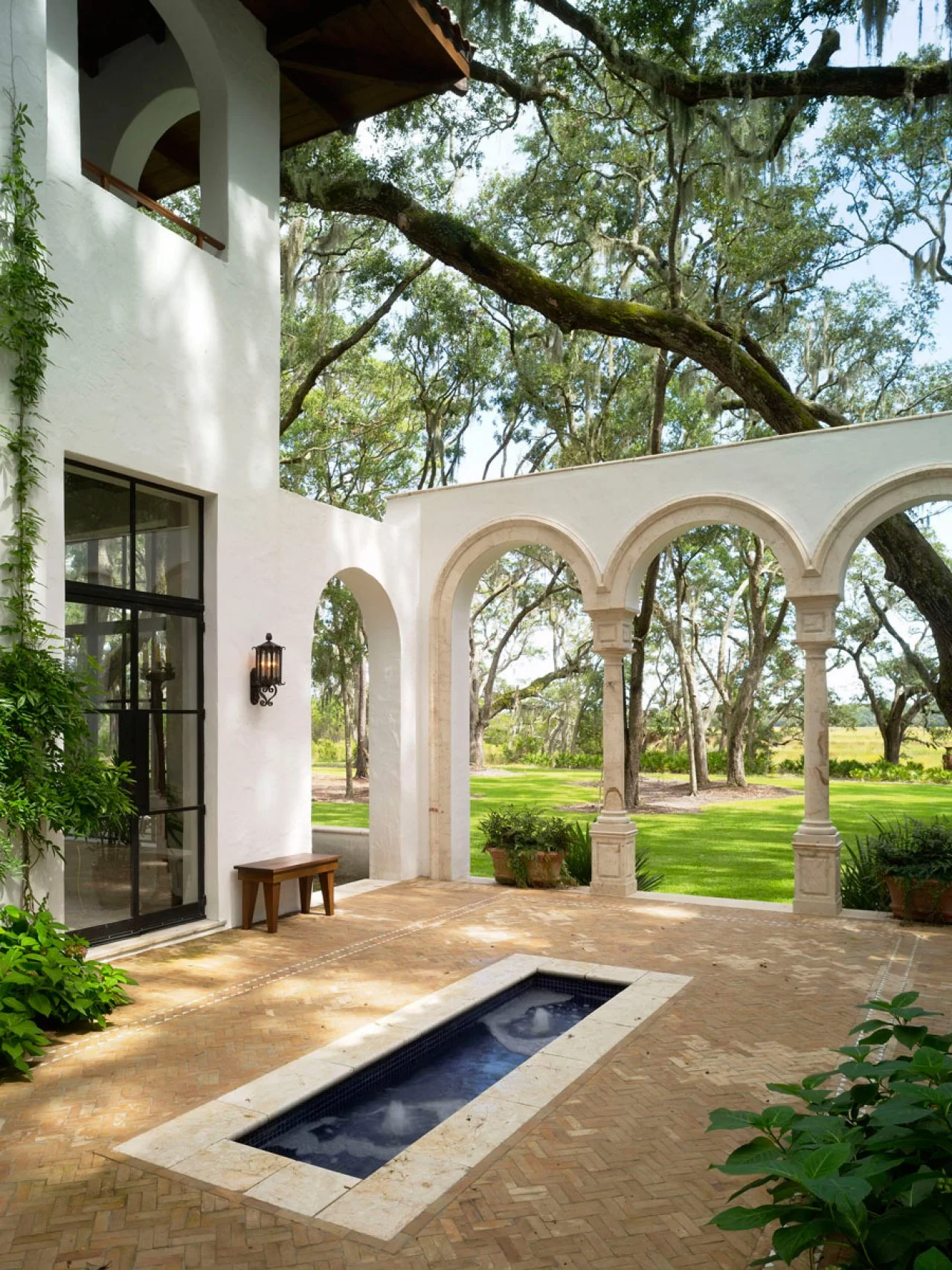 Spanish Bungalow Courtyards Design Ideas 21 Modern Garden Designs For