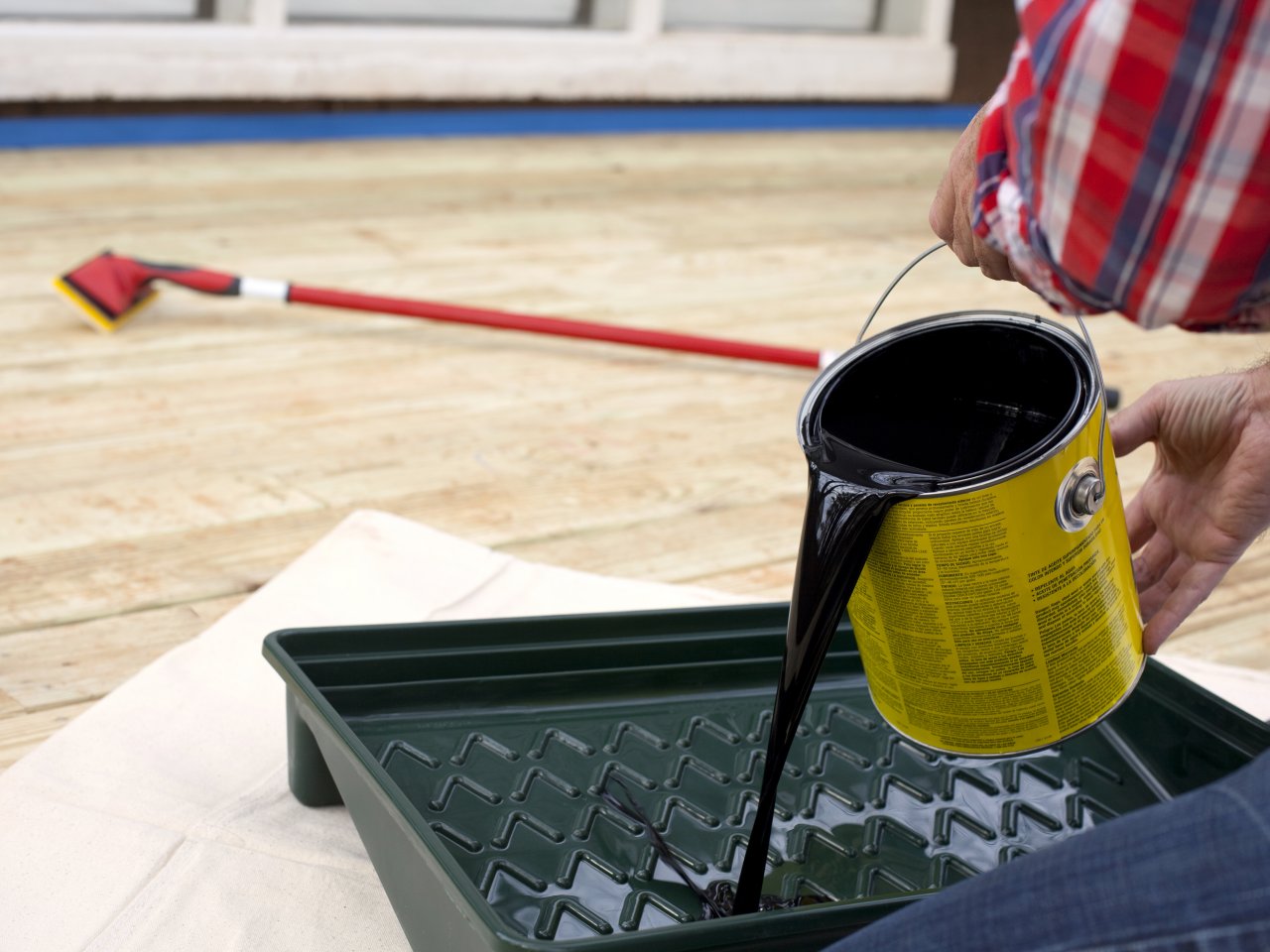 How to Stain a Deck | HGTV