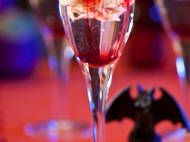 A sweet and spooky Halloween cocktail from HGTV | HGTV