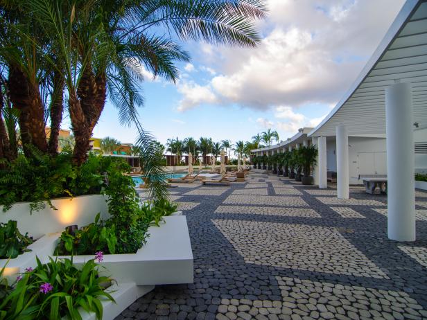 Resort Pool Deck Design