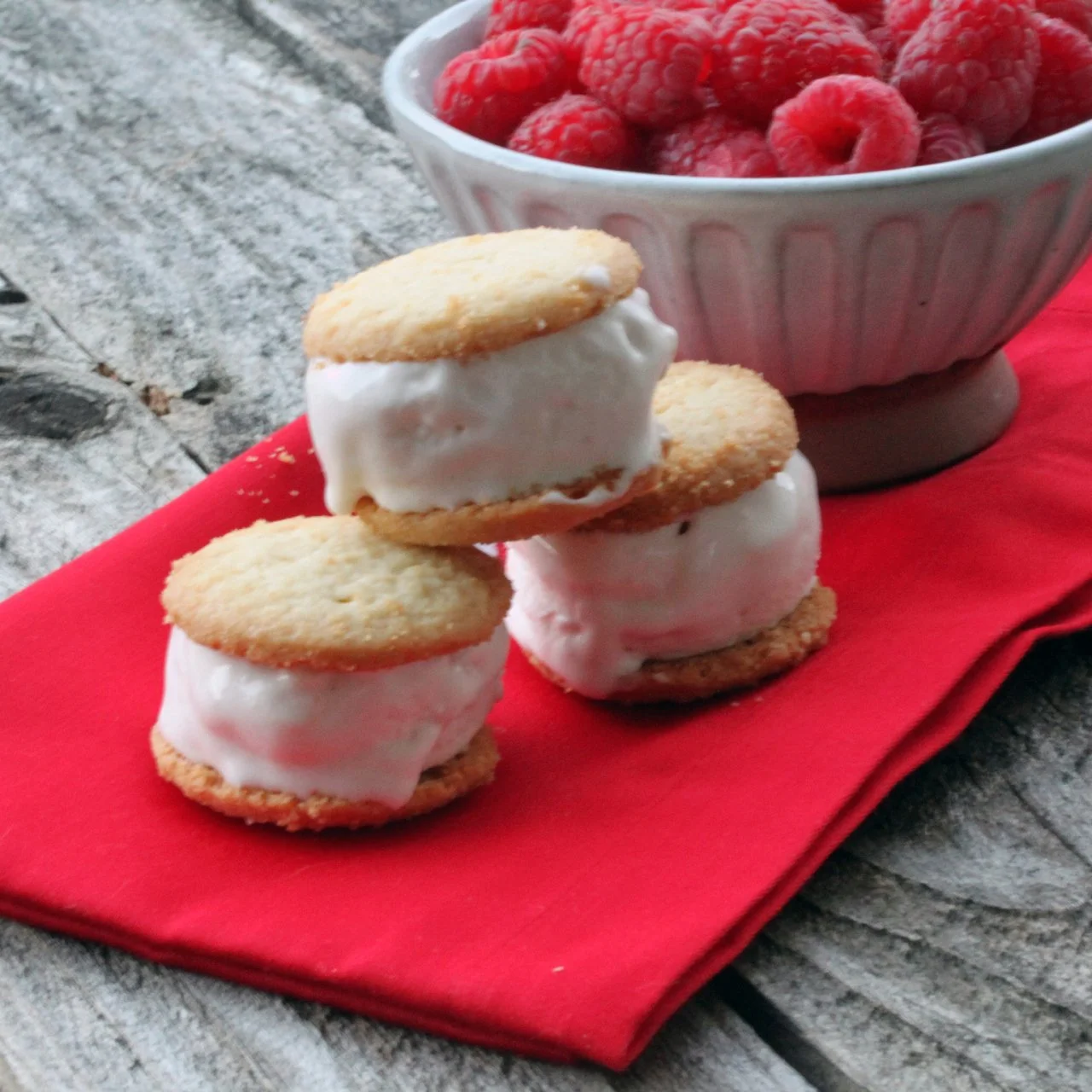 Raspberry Cheesecake Ice Cream