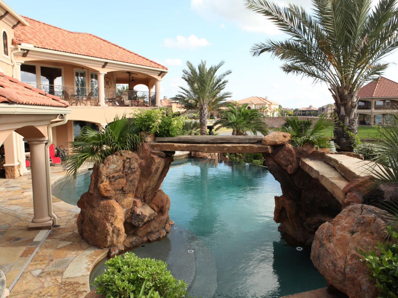 Amazing Water Homes | HGTV