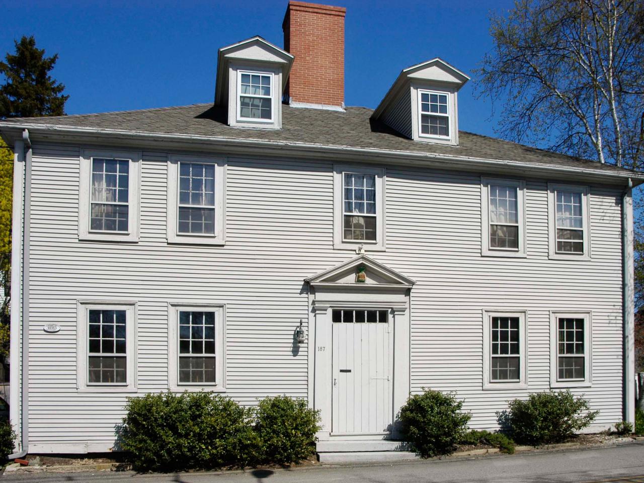 Traditional Home Colonial Facades