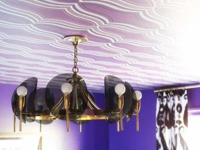 paste the wall ceiling wallpaper