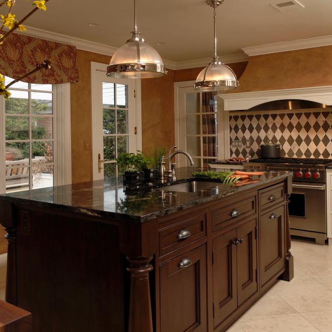 Jennifer Gilmer | HGTV