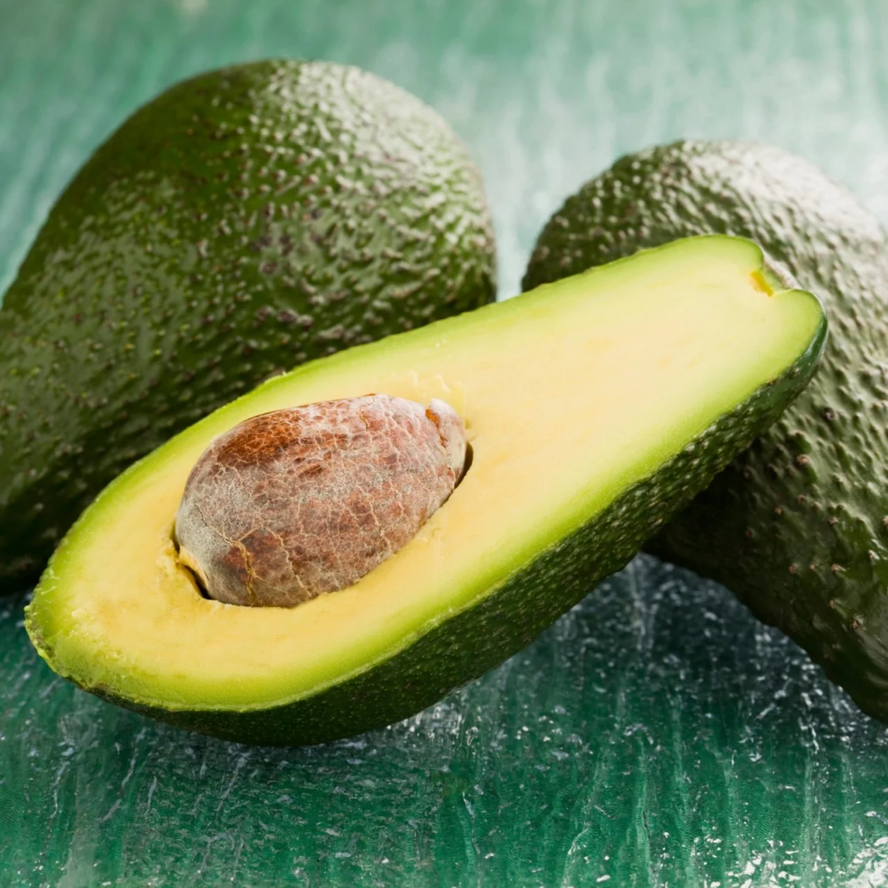 how to make your avocado tree fruit