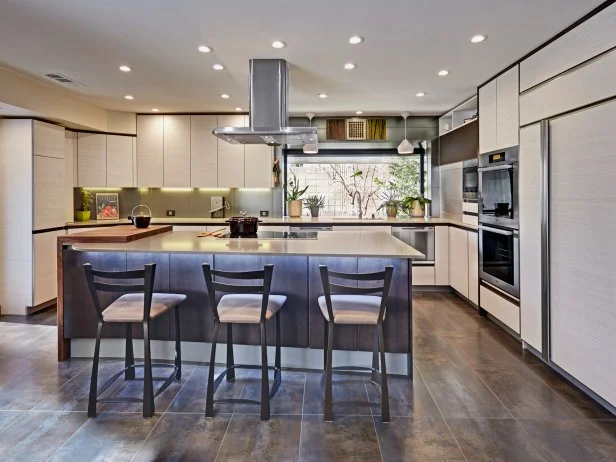 Light-Filled Contemporary Kitchen | HGTV