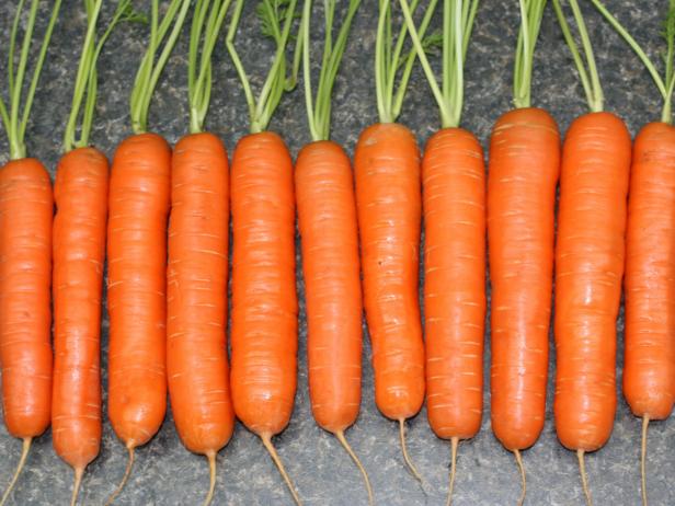 Varieties of Carrots to Grow | HGTV