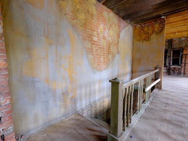 What Does Asbestos Look Like and How to Identify It | HGTV