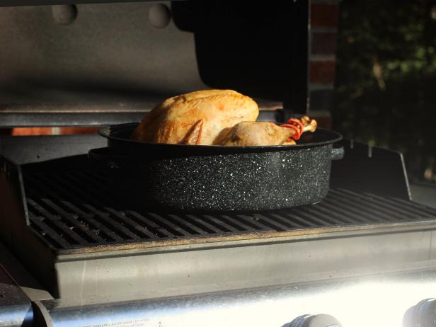 How to Roast a Whole Turkey on the Grill | HGTV