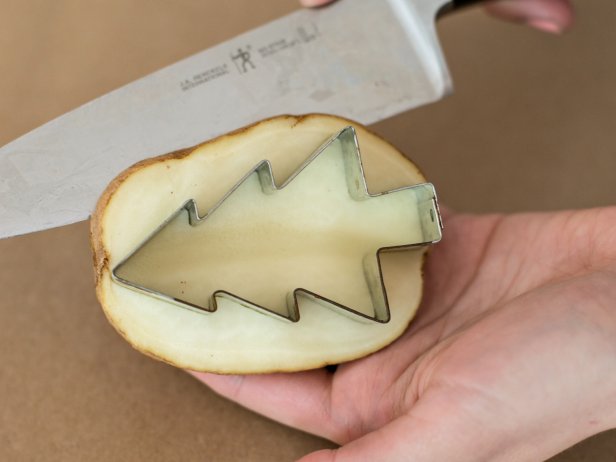 How to Make Potato-Stamped Gift Wrap | HGTV