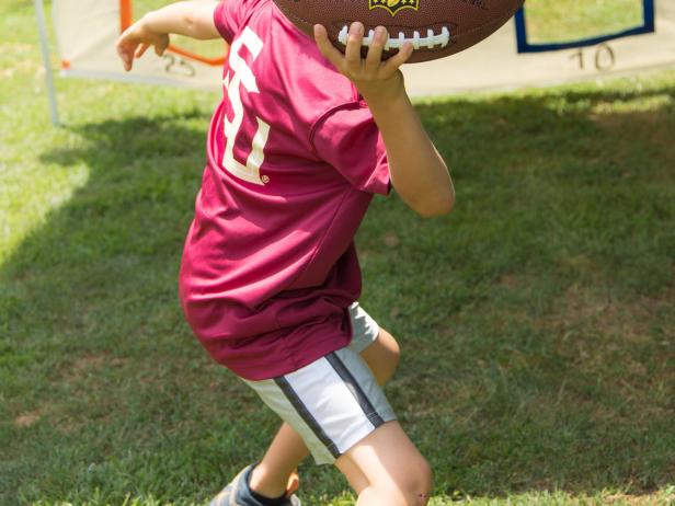 How to Turn a Tarp Into a Fun Party Game | 10 Tips for Easy ...