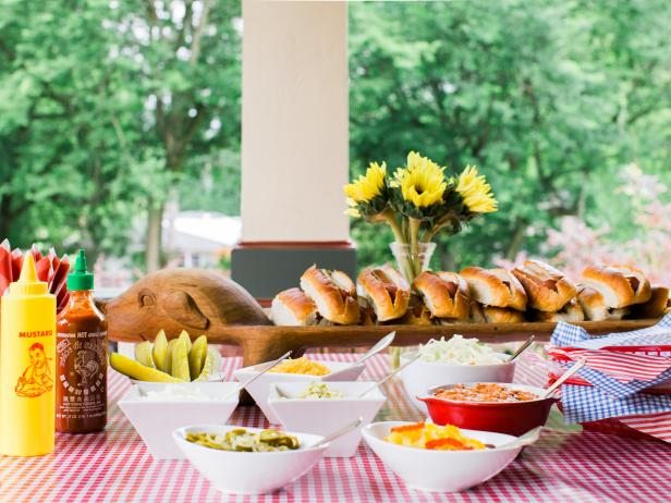 How to Throw a Summer Party at the Lake | HGTV