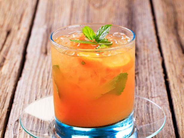 Screwdriver Cocktail Recipe | HGTV