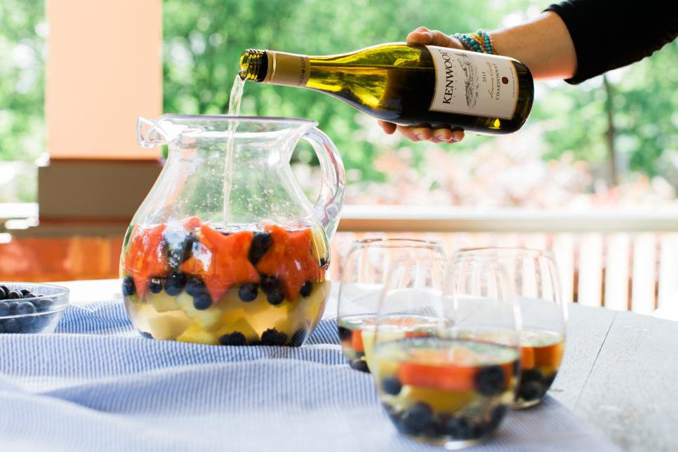 35 Summer Cocktail & Mocktail Recipes | HGTV