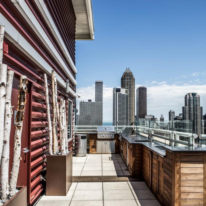 Chicago Roof Deck + Garden | HGTV
