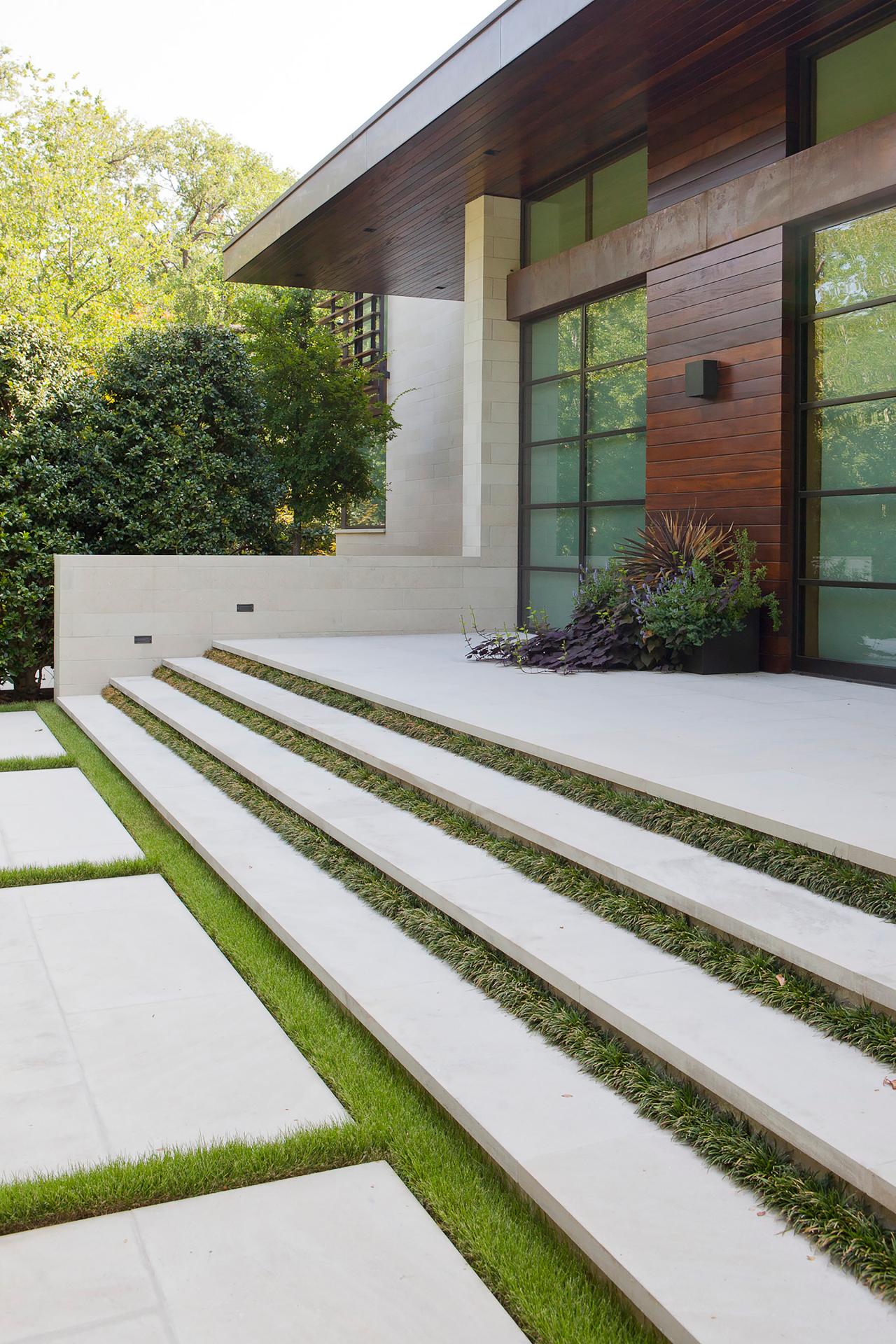 Modern Front Porch Step Design