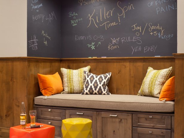 How to Host Trivia Night With Friends | HGTV