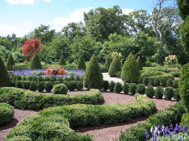 What Is an English Garden | English Garden Design | HGTV