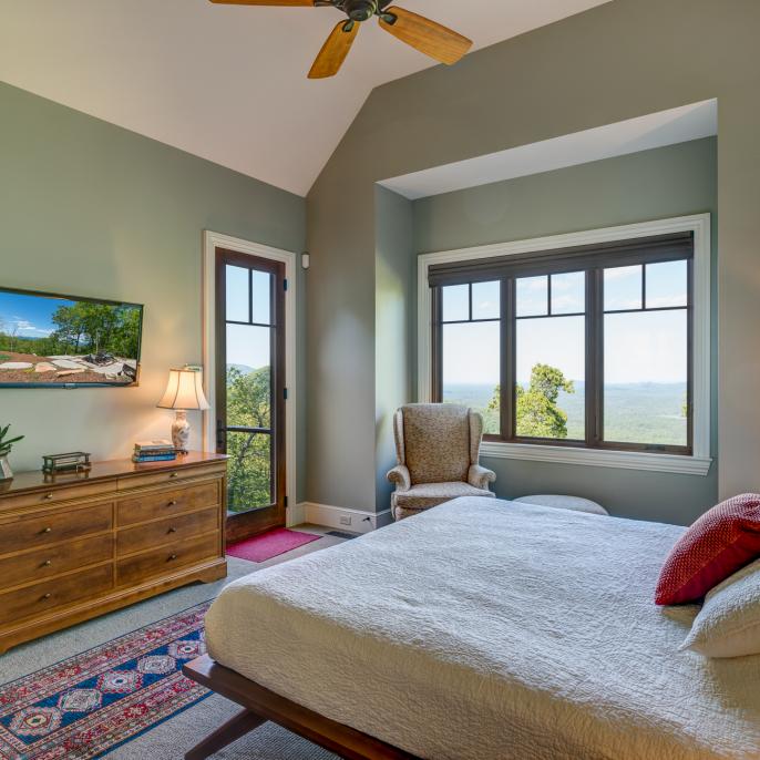 Amy Conner-Murphy | HGTV