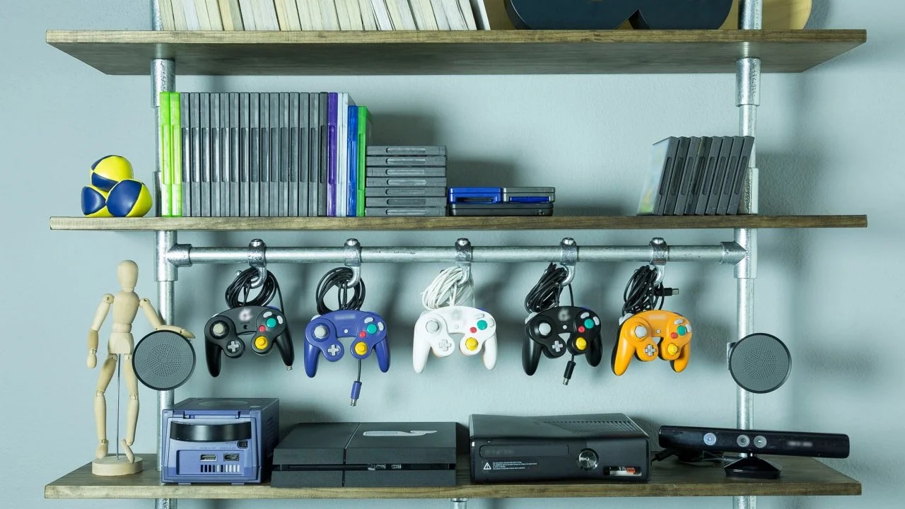 Build a Bedroom Video Gaming Station HGTV