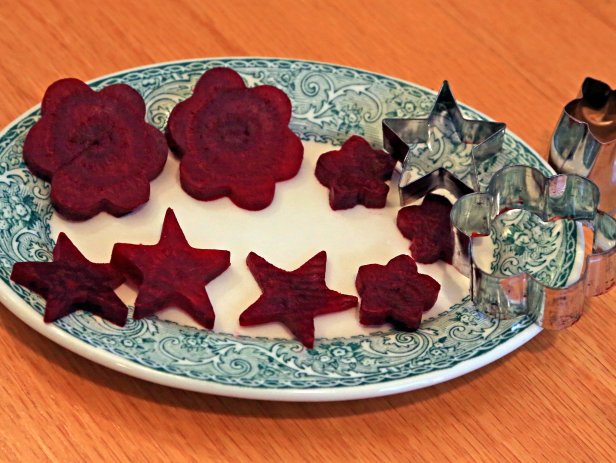 How to Make a Scandinavian Beet Cocktail | HGTV