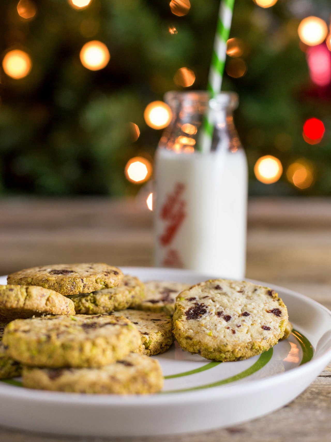 Cranberry Pistachio Sables Recipe | HGTV