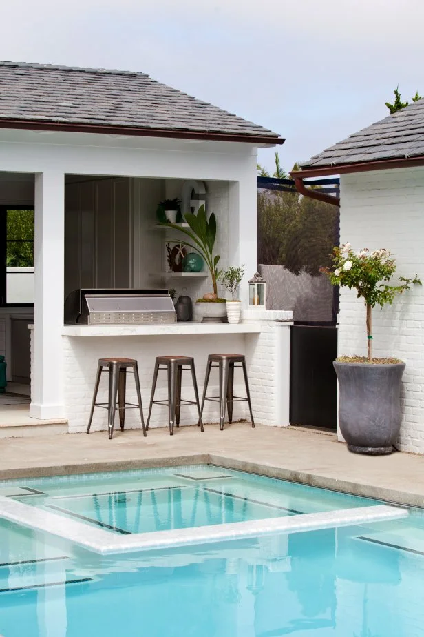 Small Outdoor Bar Ideas