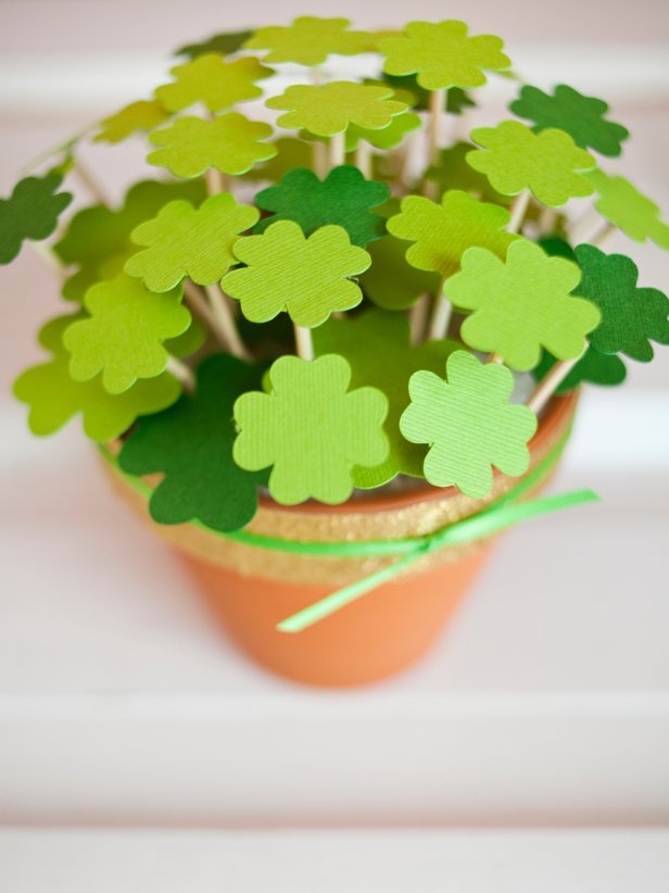 How to Make Potted Paper Clovers | HGTV