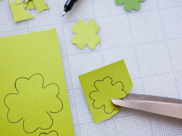 How to Make Potted Paper Clovers | HGTV