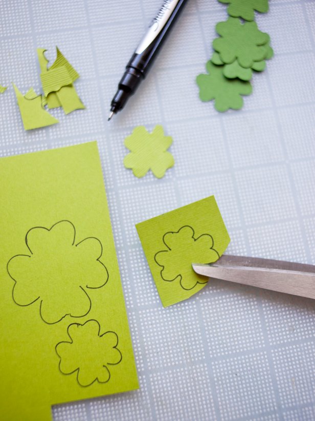 How to Make Potted Paper Clovers | HGTV