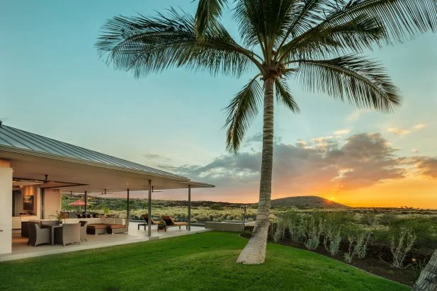 Tour a Luxurious Getaway in Kukio, Hawaii | HGTV