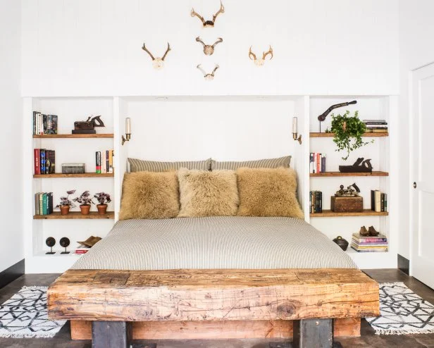Behind bed decor store