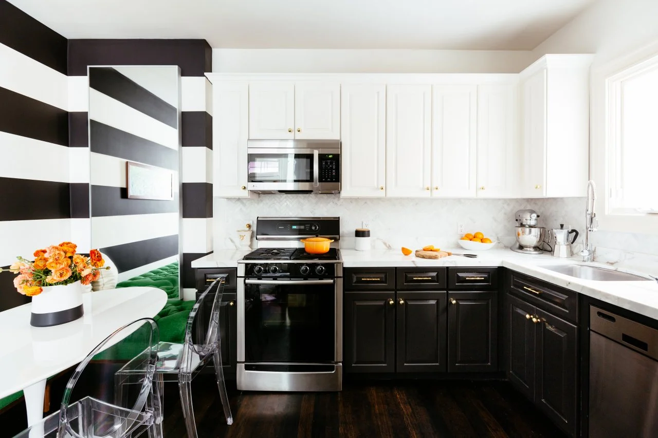 White kitchen with accent wall store