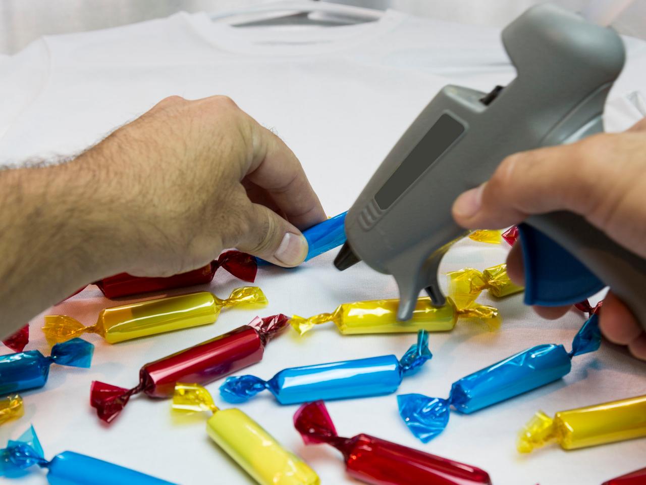 Easy Budget Halloween Costume: Hip Hop Candy Rapper | how-tos | DIY