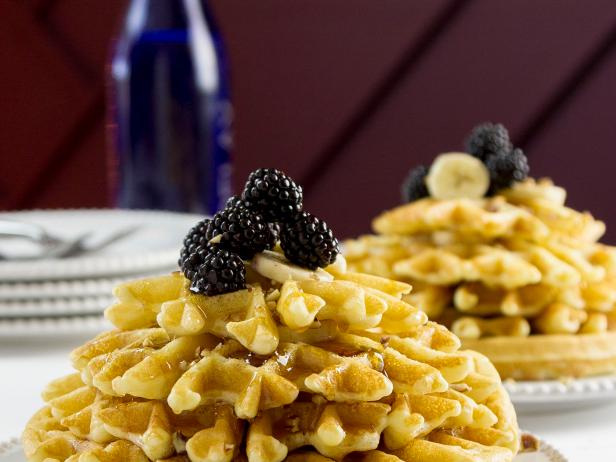 How to Make Christmas Morning Waffles | HGTV
