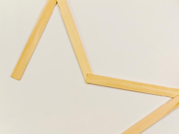 Make a Rustic Twine Star for the Holidays | HGTV